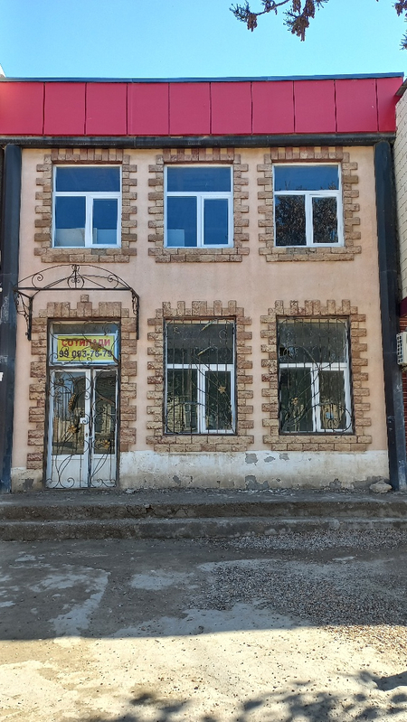 Продаётся двух этажный квартиры