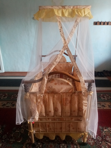 Кровать с люлкой