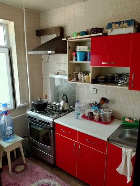 Продаётся квартира на чиланзар 24 КВ  2/3/4. Балкон 1х3 ,, средний