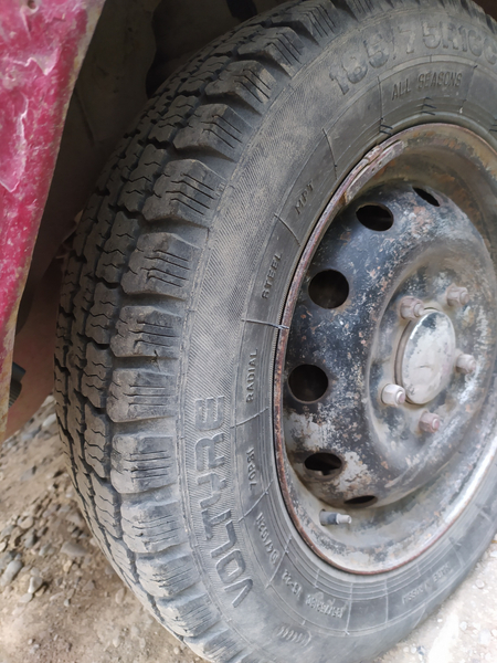 Niva 1990. Fargona quva 2500$ ozgina oʻtib beriladi