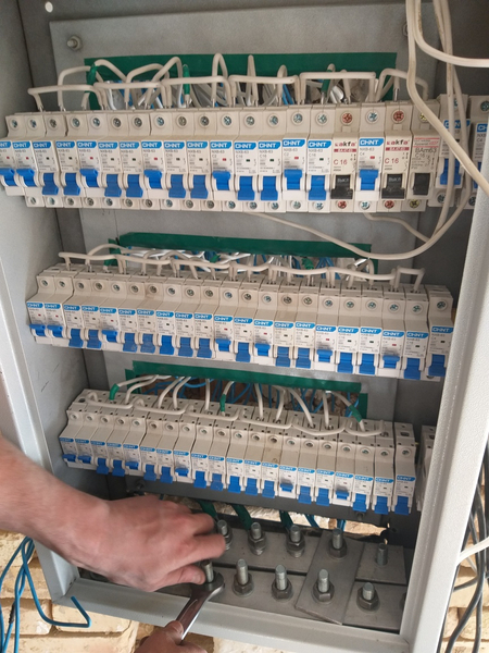 Elektromantaj ishlarini qilamiz