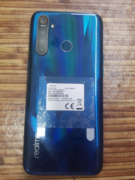 Realme 5pro  tez sotiladi holati zo'r. Ram 4 hotradi 128 ishlashi zor