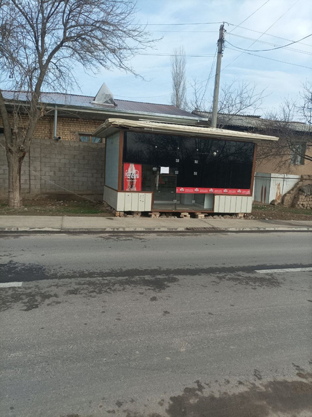 Продаётся магазин с витринами