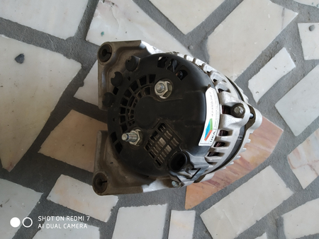 Jentra generator sotiladi