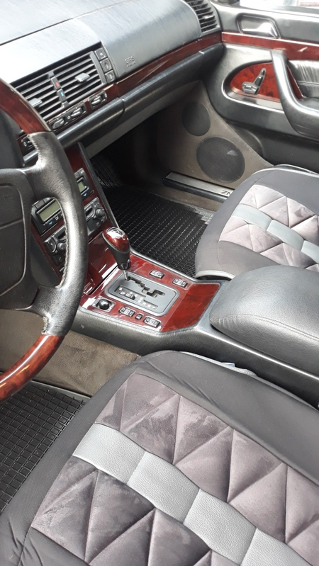 В продаже Мерседес W140 S320.  Рестайлинг. 1998 год.