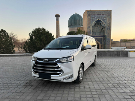 JAC M4 Liniya va hotellar uchun komfort miniven