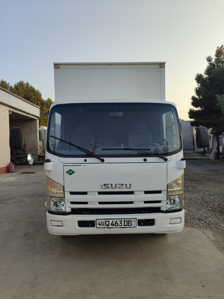 Isuzu senji sotiladi