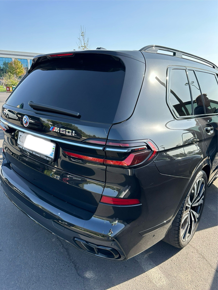 BMW X7 M60i full option