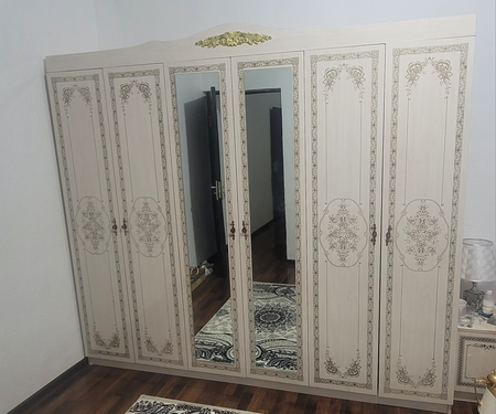 Спальный гарнитур в отличном состоянии