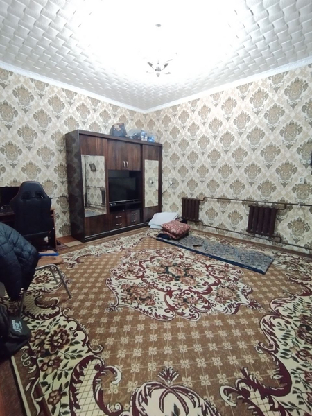 Hovli sotiladi qulay joydan