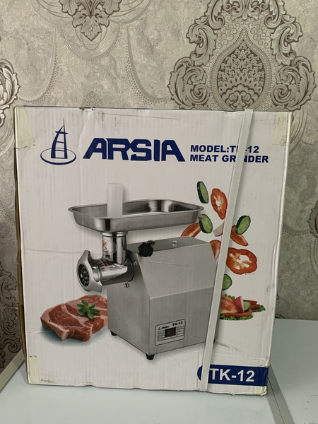 Мясорубка янги холатда гарантияси билан турипти