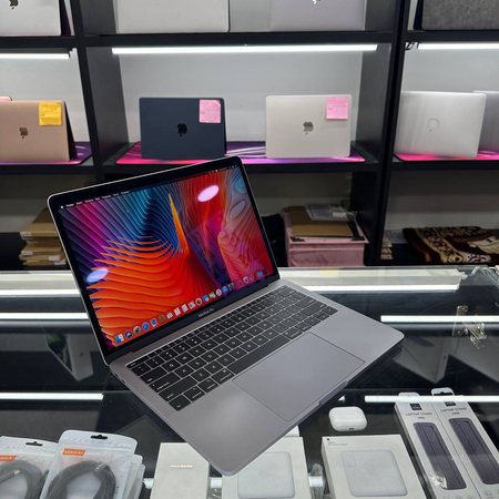 MacBook Pro 13 I5 8/256GB Space Grey
