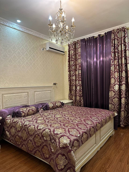Продается квартира 4в3/3/4. Метро Ойбек. Первая линия