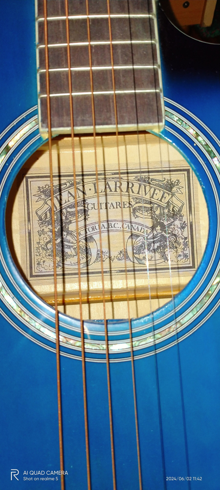 Гитара акустическая