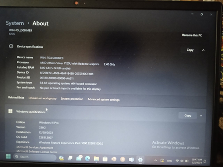 Lenovo Amd rayzen 7120U