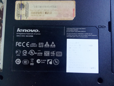 Noutbuk lenovo ishlashi yaxshi  narxi 800.000 kami bor