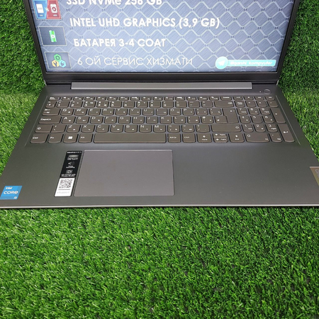 Lenovo i3 12gen 8gb 256gb