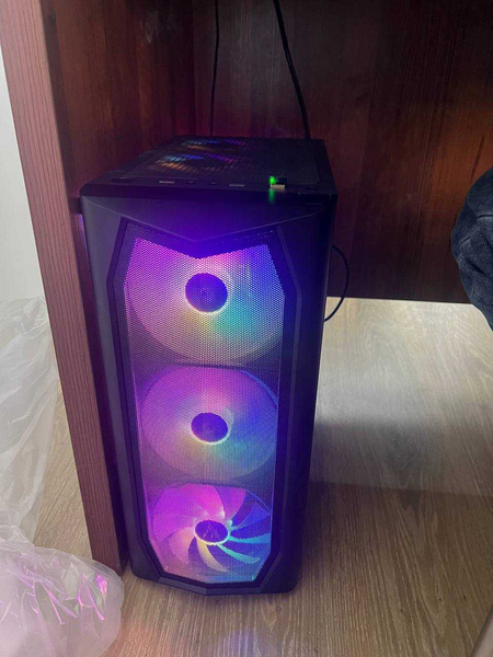 Protsessorlar bor maxsus taxlangan 600$ va 800$, Ozu 8GB va 16GB