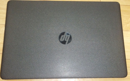 Noutbook  hp  CORE  i5 DDR 4  2.5 GHz hamma jihozlari bilan birga
