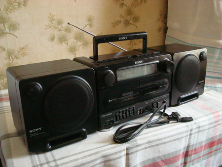 SONY - W 480 S . Магнитола.