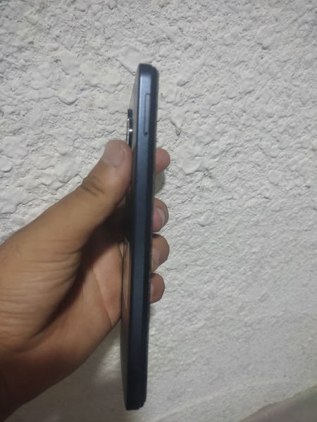 Telefon sotiladi