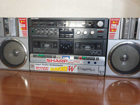 Продам магнитолу SHARP GF-990