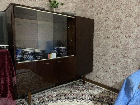Продаётся сервант