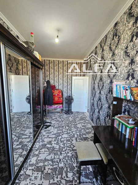 3 xonali 65m² 4-qavat sotiladi.