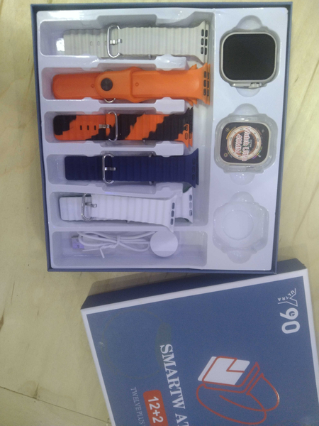 Smart watch Ele paydalanilmadi taza
