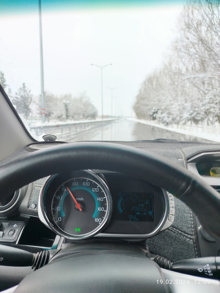 Спарк.евро 3  механика \\n2 йил кредити туланган. Авт 999о