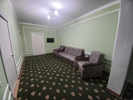 Сдаётся квартира на Юнусабаде 100$ комиссия