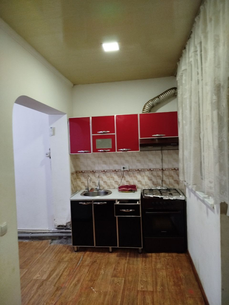 Аренда Сергели 1 метро 1 комнатная 1 этаж 
2/1/5 оилага 
350$ 
Кондици