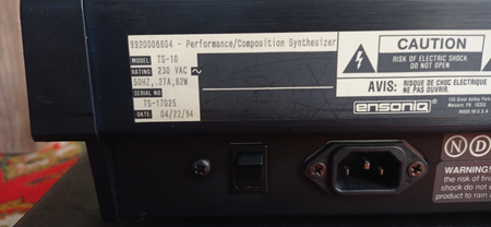 Ensoniq ts 10 yangi