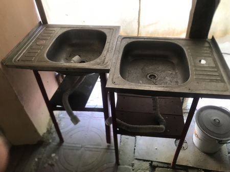 Kuxiniy tumba rakvinalar  sotiladi