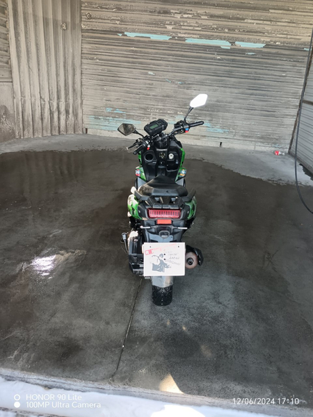 Skutr tank sotiladi