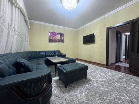 Чиланзар 20кв  3/1/9  1,7м²  70м²