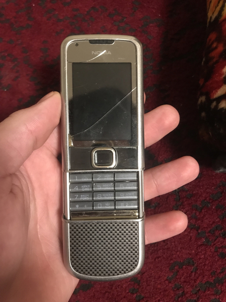 Nokia 8800 carbon