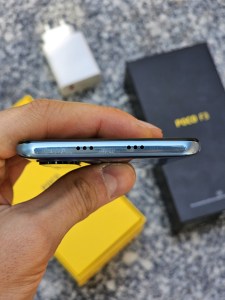 Poco F3 256Gb, Karopka & dok