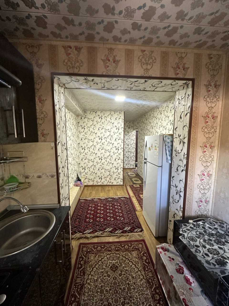 Продаётся 2х комнатная квартира на 2м этаже вдоль дороги