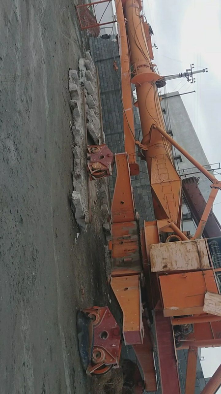 Башиный кран для стройка жильдом