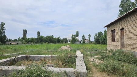 Uy sotiladi manzil Quyichirchiq tumanida