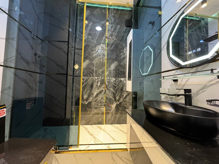 Продаю 3х ком.кв. новостройка 124м² 4-этаж с лифтом Узбекистанский