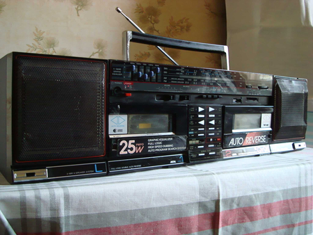 SHARP - QT 94 z(BK)  MADE IN JAPAN  1987 год.