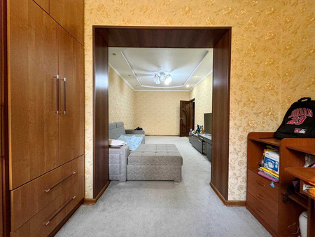СРОЧНО Продается 3 ком квартира Водник кирпич 77 серия мебель техника