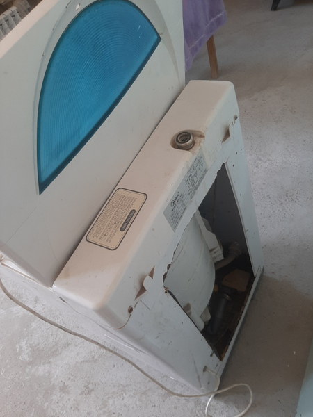 Kirmoshina sotiladi Model Midea