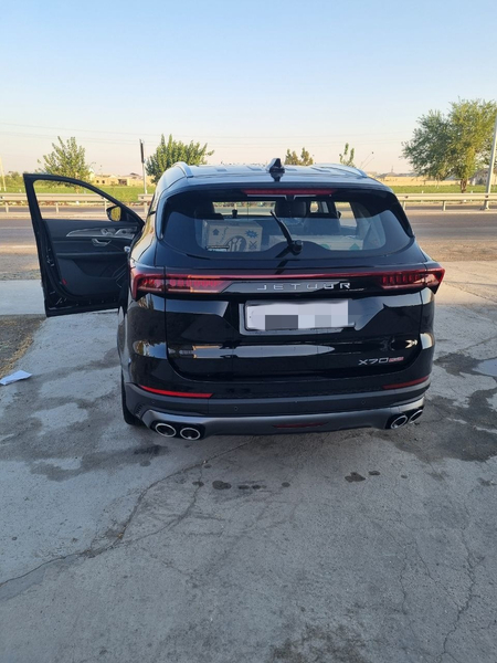 Продаётся Jetour  X70 plus