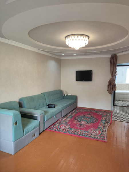 Срочно продаётся 3х комнатная. Кирпич. Балкон 2*6