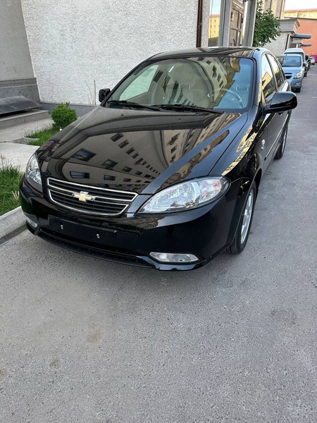 Продаётся новая Lacette full без пробега черного цвета без люка