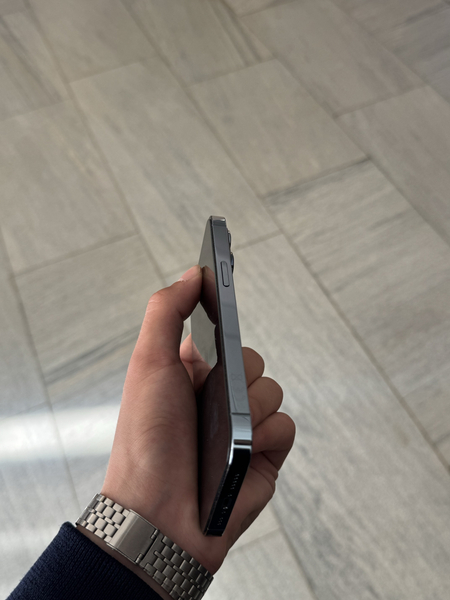 iPhone 13 pro sierra blue