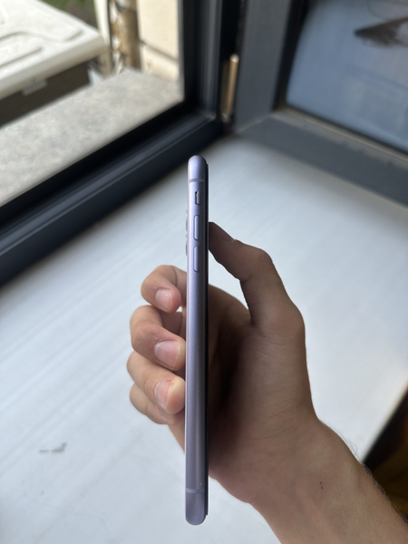 Iphone 11 holati zor usta kormagan karobkasi bor